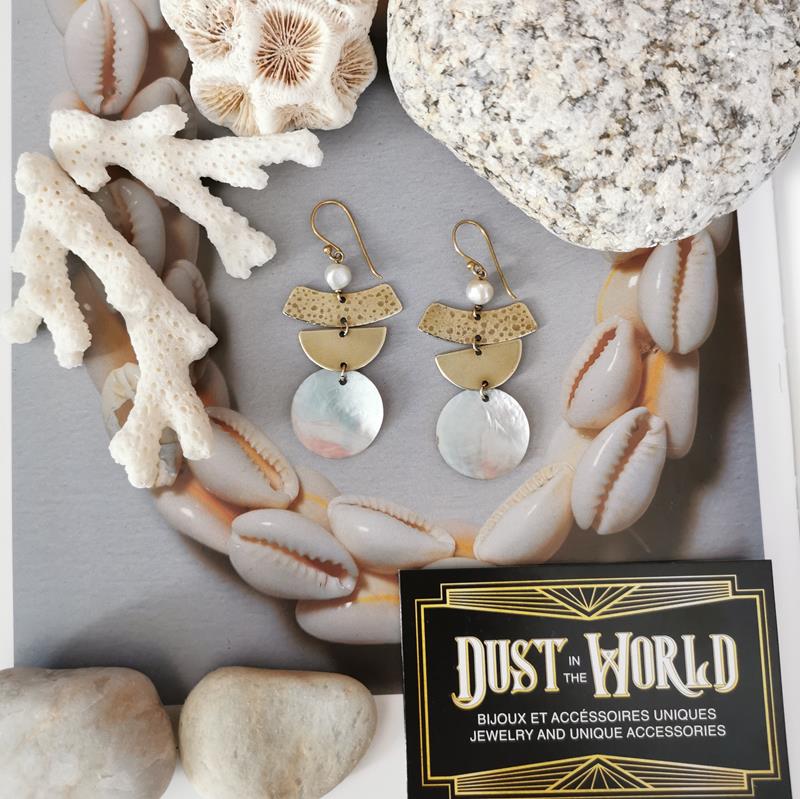 Boucles d'oreilles lagoon nacre - Dust in the world